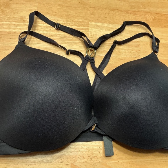 Victoria's Secret | Intimates & Sleepwear | Victoria Secrets Front ...